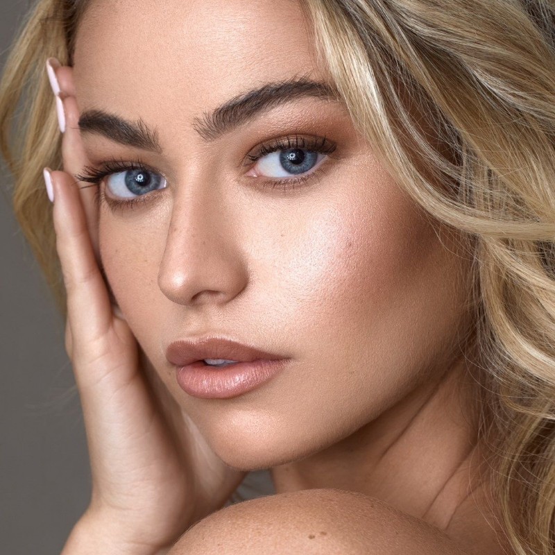 Elizabeth Weber (@ewebzz) | Snapchat Stories, Spotlight & Lenses