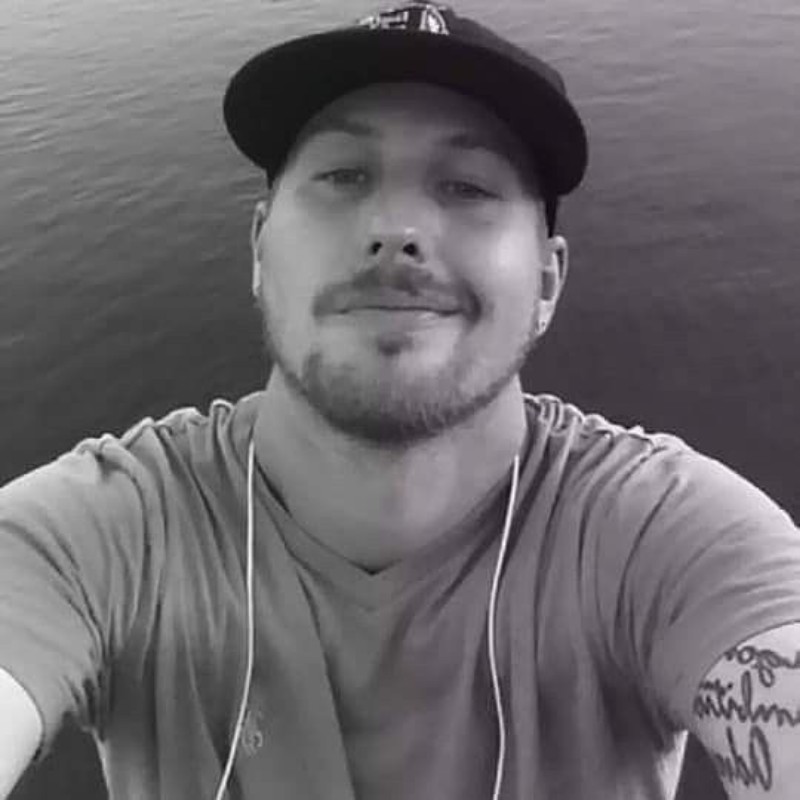 Zach SlaughteR ♎ (@exzachly_riight) | Snapchat Stories, Spotlight & Lenses