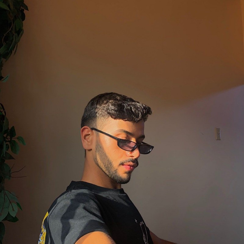 فهيدانن (@fahud.q) | Snapchat Stories, Spotlight & Lenses