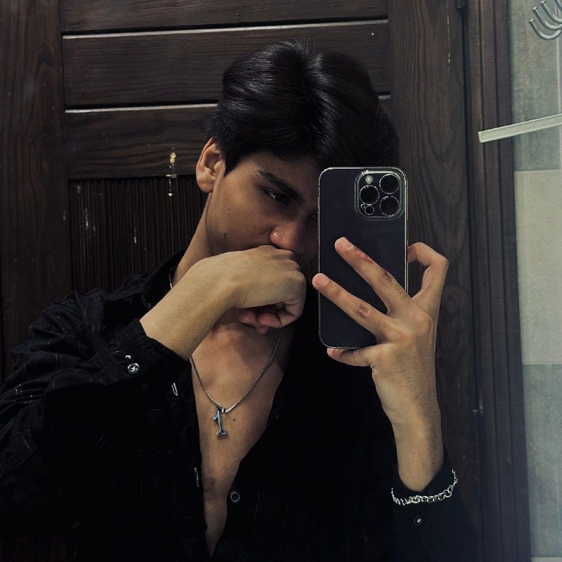 mR__FaIzAn.07👑 (@faizan253400) | Snapchat Stories, Spotlight & Lenses