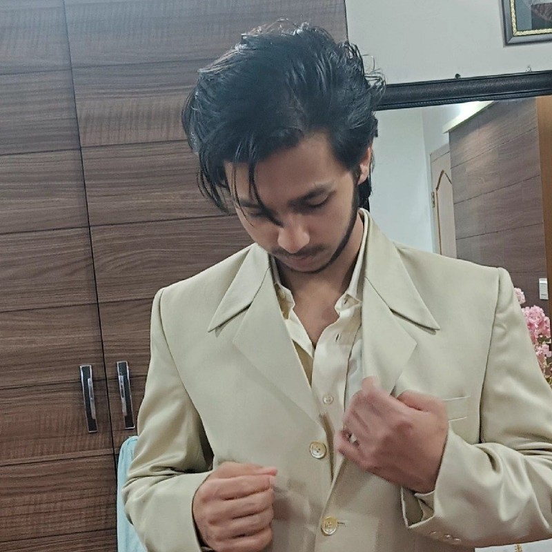 Faizan (@faizan_baba01) | Snapchat Stories, Spotlight & Lenses