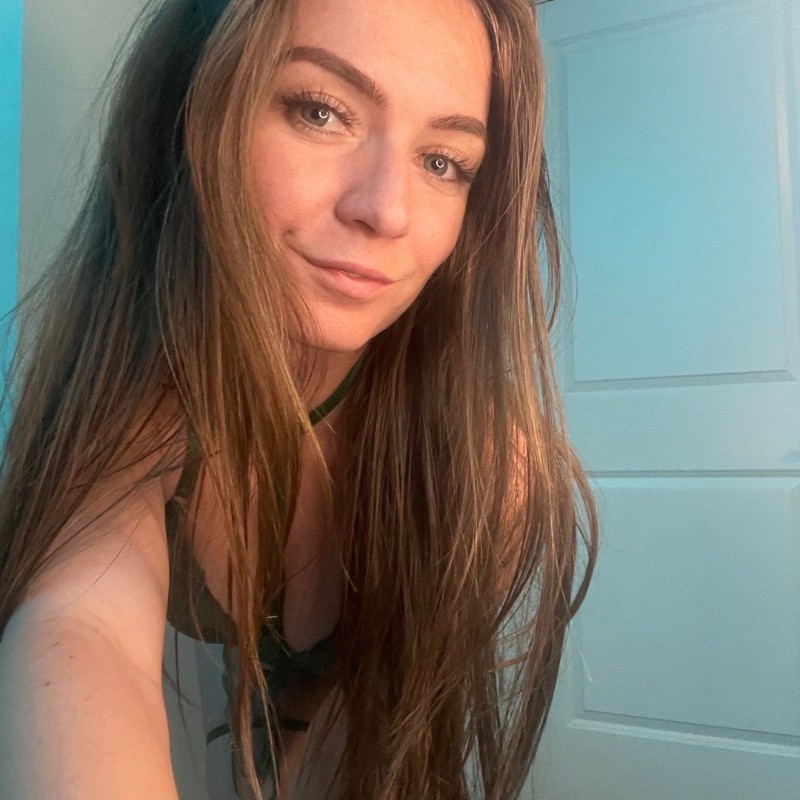 Fallon Gray (@fallonxgray) | Snapchat Stories, Spotlight & Lenses