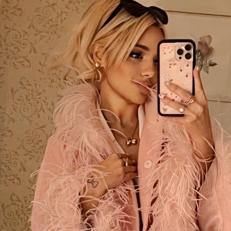 Gabi DeMartino (@fancysnapsbygab) | Snapchat Stories, Spotlight & Lenses