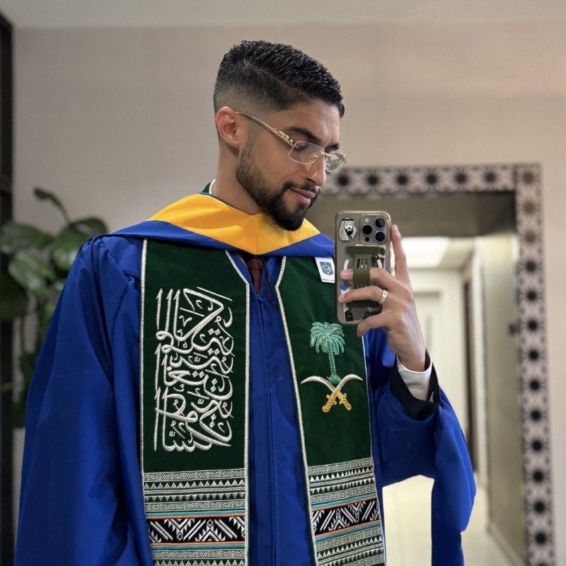 فارس حكمي 🇺🇸 (@faris_hakmi) | Snapchat Stories, Spotlight & Lenses