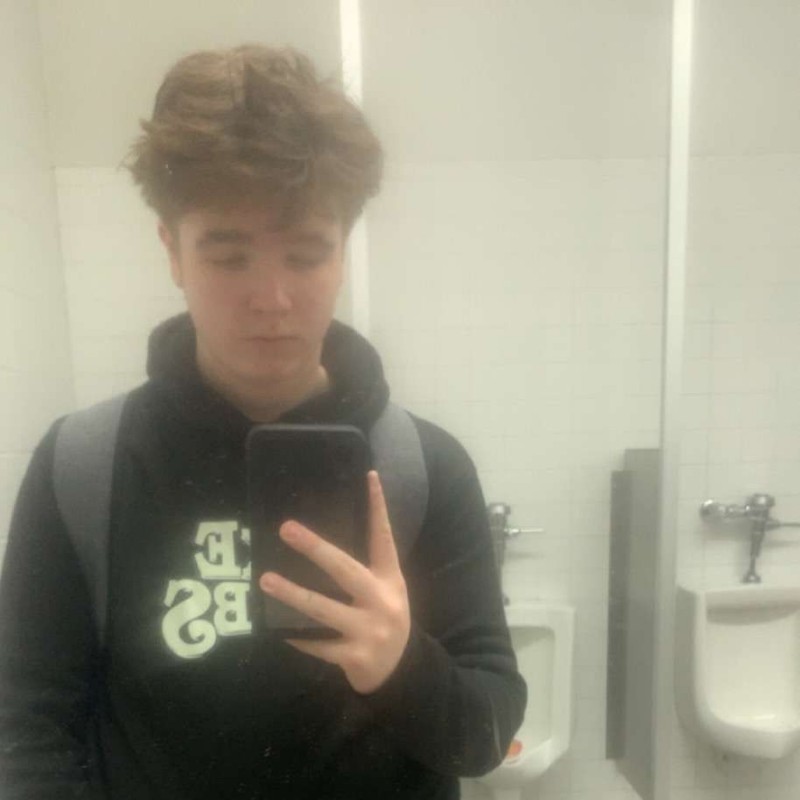 Logan (@farmington_buff) | Snapchat Stories, Spotlight & Lenses