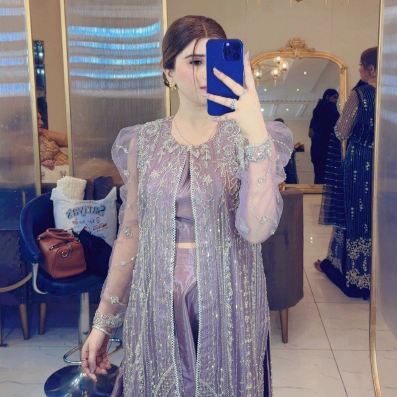 Dr Chaudhary🔥💞 (@farwa_s88) | Snapchat Stories, Spotlight & Lenses