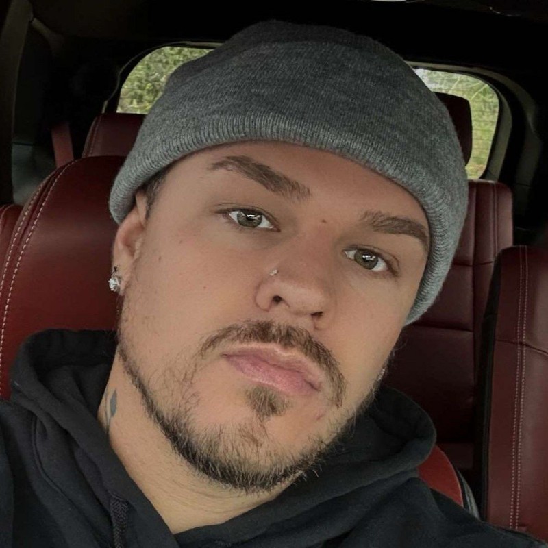 Codee Yount (@fatboycodee) | Snapchat Stories, Spotlight and Lenses