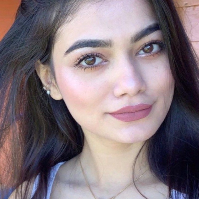 Fatima Karim Dhedhi ⭐ (@fatimakarimemon) | Snapchat Stories, Spotlight ...