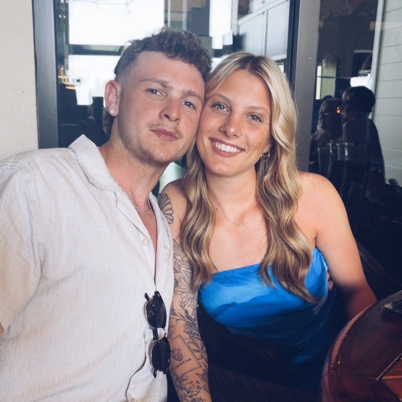 Finley Tomlin (@finleyjules) | Snapchat Stories, Spotlight & Lenses