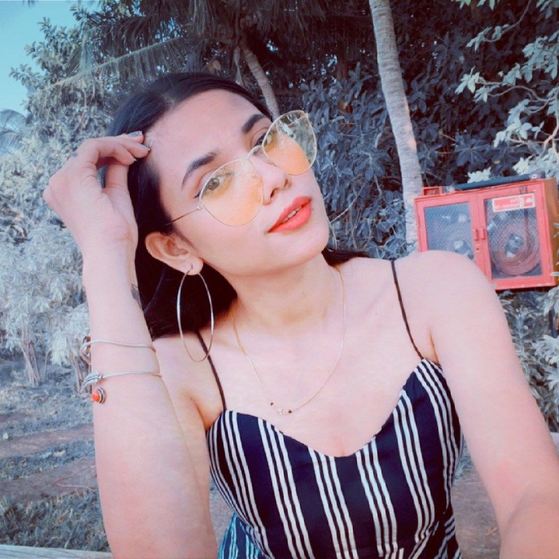 Reema Singh🦋 (@fireflies9999) | Snapchat Stories, Spotlight & Lenses