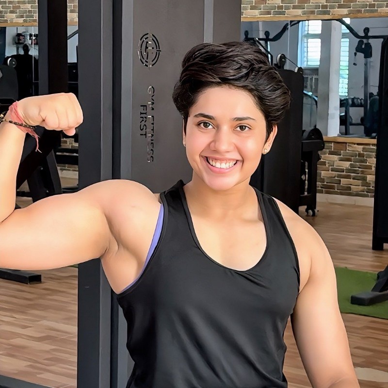 Aakriti Tyagi (@fitkirti) | Snapchat Stories, Spotlight & Lenses