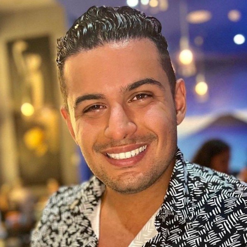 Mike Moradian (@flightmikesnap) | Snapchat Stories, Spotlight & Lenses