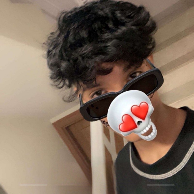 Anas (@fueuaz) | Snapchat Stories, Spotlight & Lenses