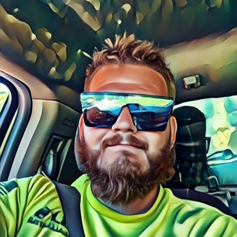 Eric Meyn (@fuzzhead3521) | Snapchat Stories, Spotlight & Lenses