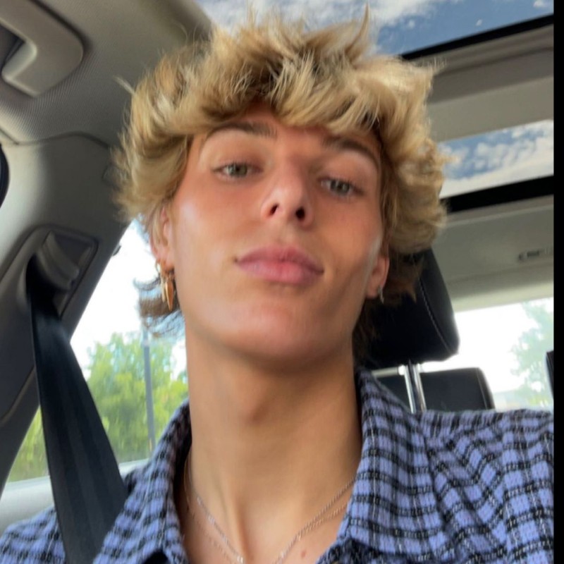 gage mansfield (@gagemansfield) | Snapchat Stories, Spotlight & Lenses