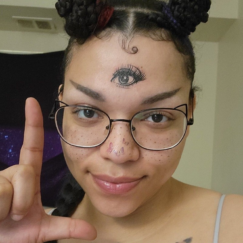 🌈🌈 NO SMALL TALK 🌈🌈 (@gamingwitsirena) | Snapchat Stories, Spotlight ...