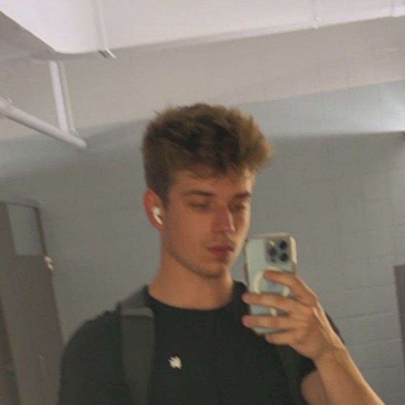 Gavin B (@gavin-ab) | Snapchat Stories, Spotlight & Lenses