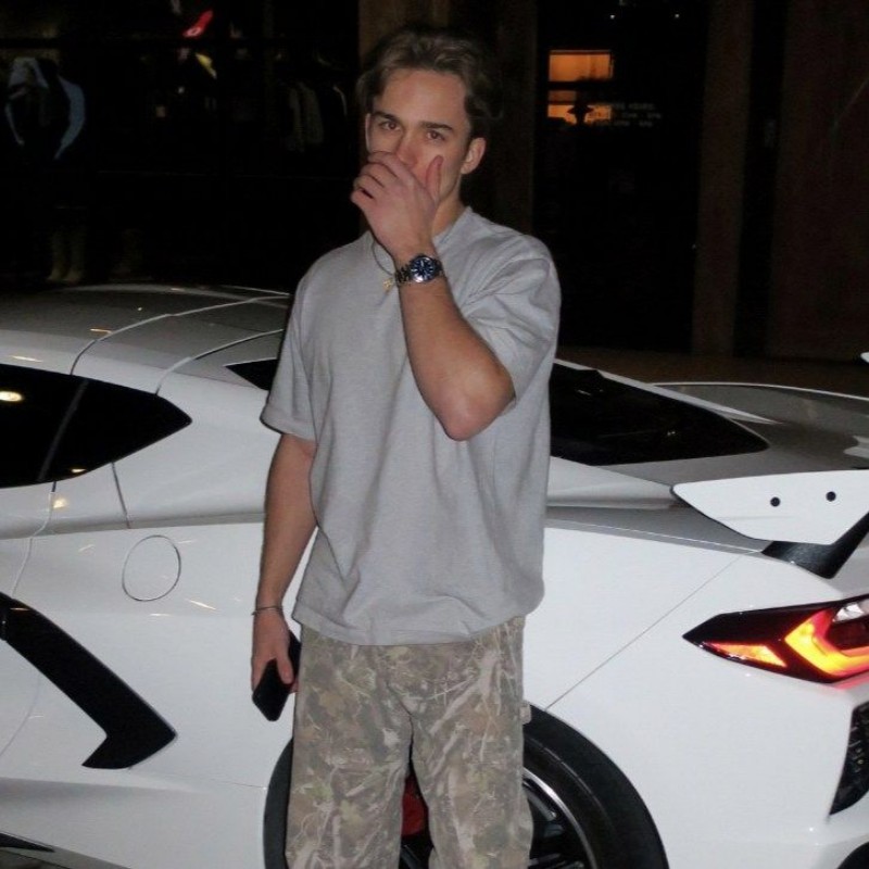 Gavin Pearson (@gavin.pearsonn) | Snapchat Stories, Spotlight & Lenses