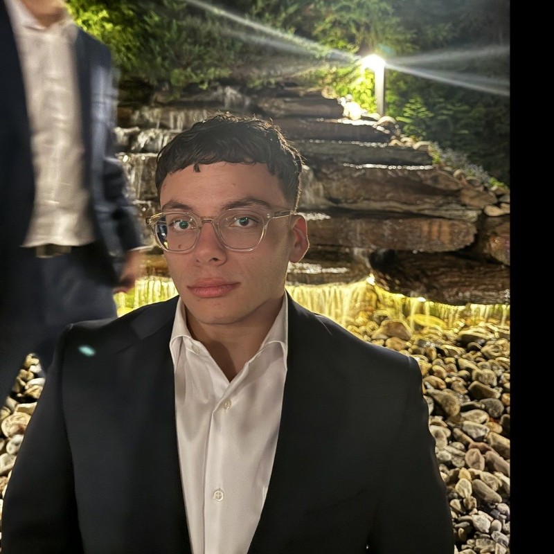 Gbillz (@gbillzz) | Snapchat Stories, Spotlight & Lenses