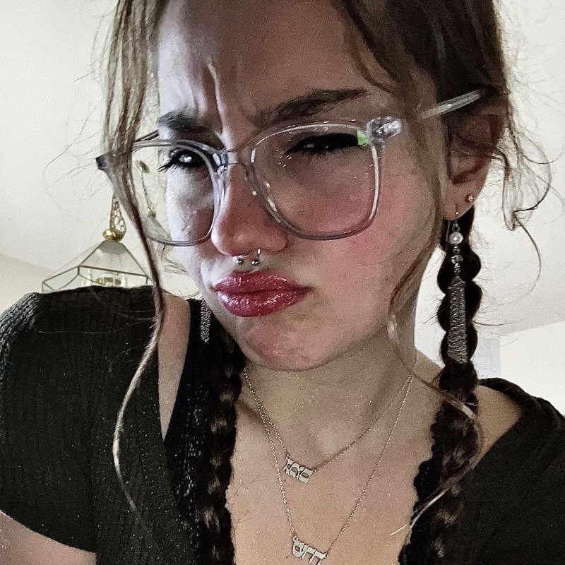 sare bear 🐻 (@getoutneow) | Snapchat Stories, Spotlight & Lenses