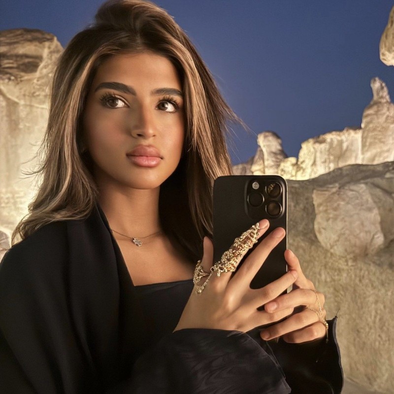 Official Alghalya 🤍 (@ghaloyaab) | Snapchat Stories, Spotlight & Lenses