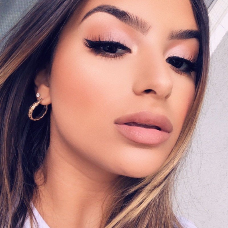 Gianna (@giannafiorenze) | Snapchat Stories, Spotlight & Lenses