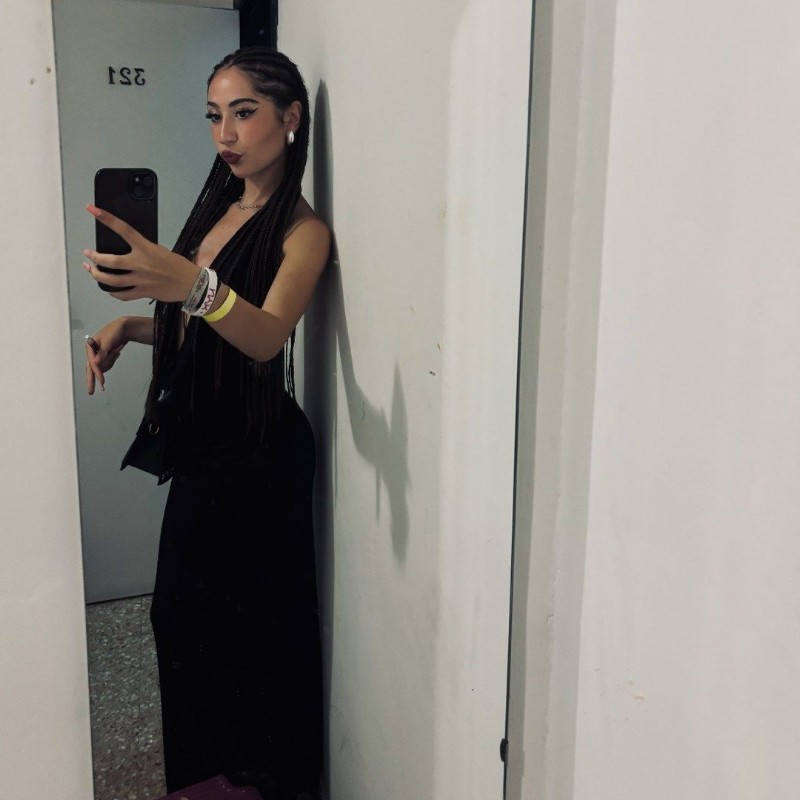 Gloria Di genova (@gloriiaa_18) | Snapchat Stories, Spotlight & Lenses