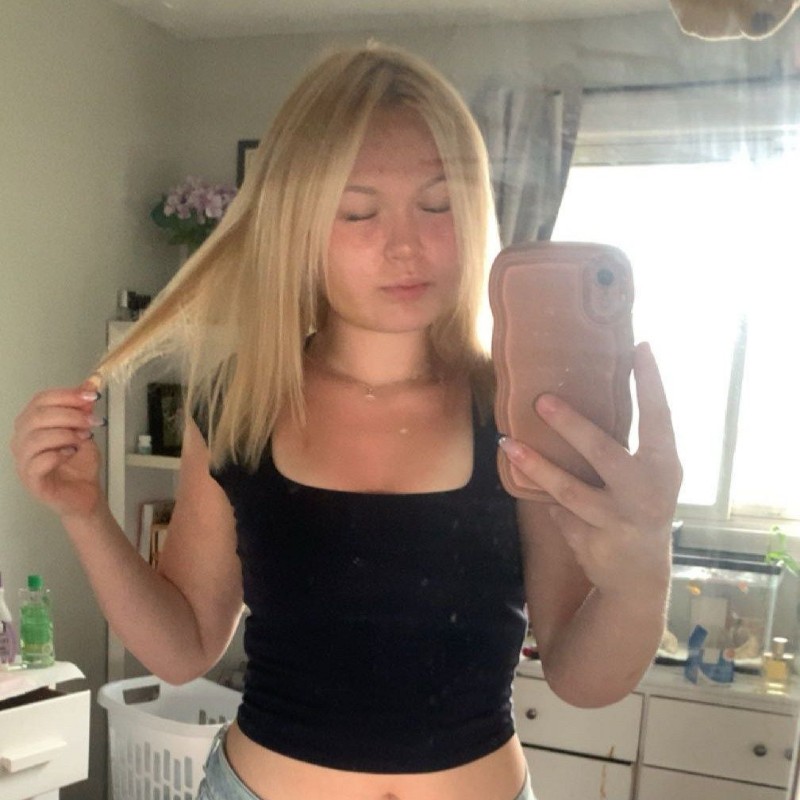 Peyton (@grace_deziel) | เรื่องราว Snapchat ตลอดจน Spotlight และเลนส์
