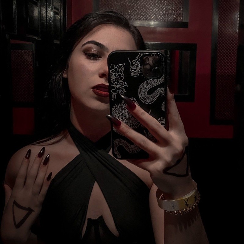 G R A C E (@grace_mits) | Snapchat Stories, Spotlight & Lenses