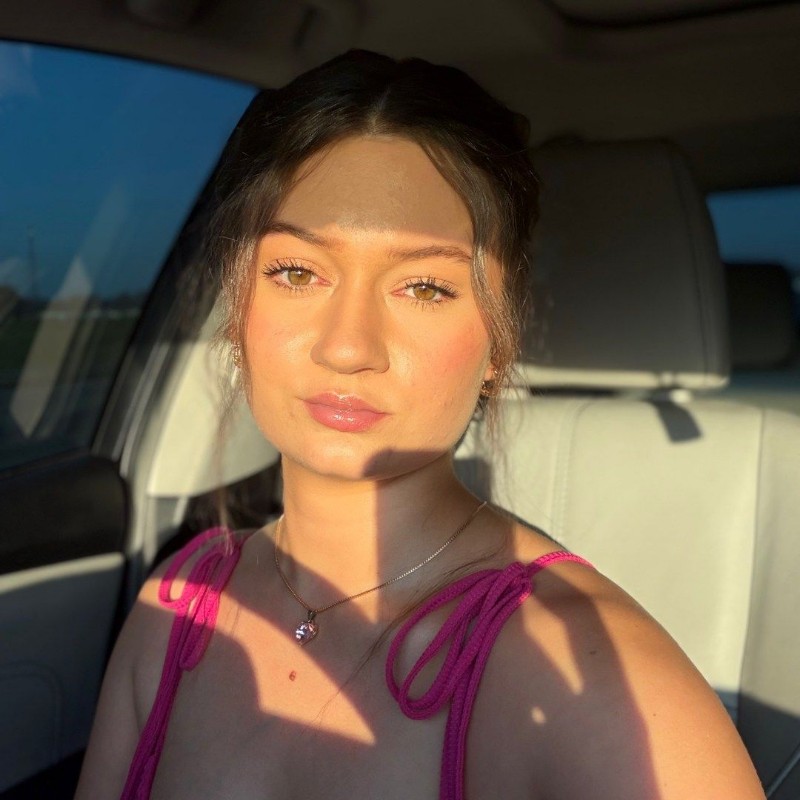 Grace🩷 (@gracelebass) | Snapchat Stories, Spotlight & Lenses
