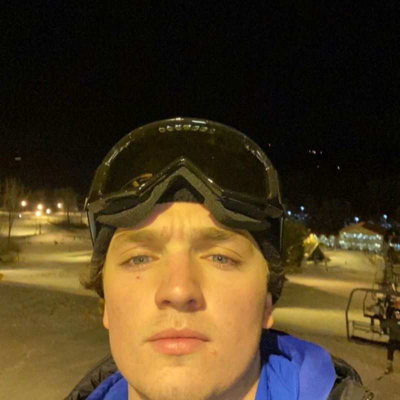 Blake Gray (@grayblake) | Snapchat Stories, Spotlight & Lenses