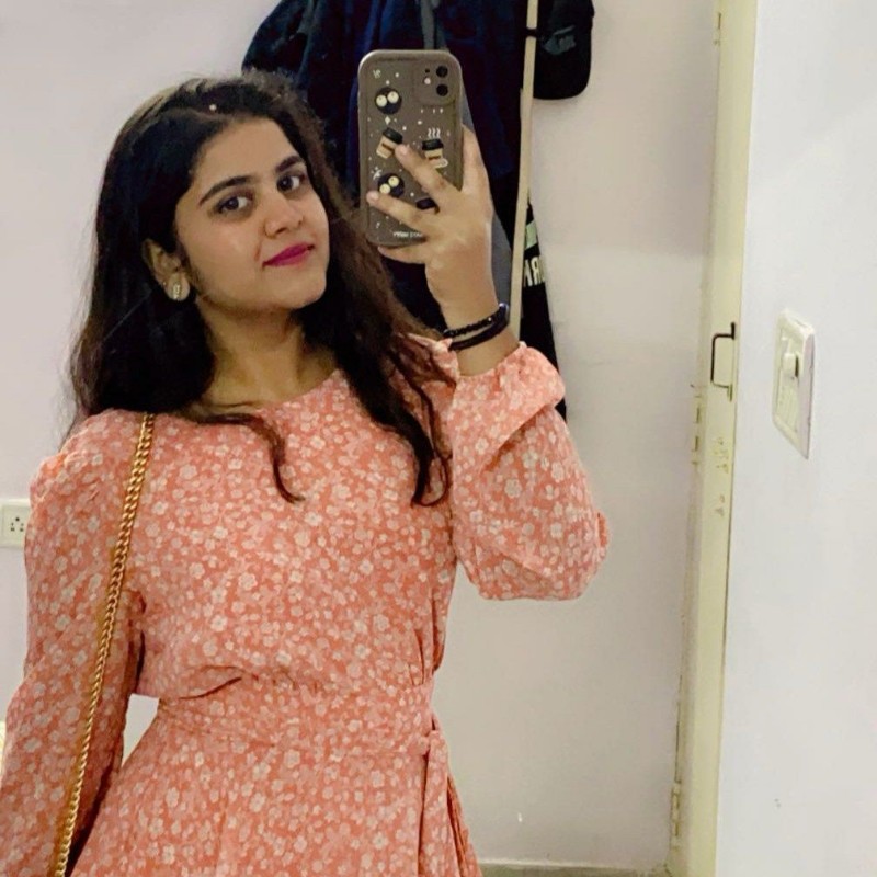 Gayathri Reddy🩶🤍 (@greddy2005) | Snapchat Stories, Spotlight & Lenses