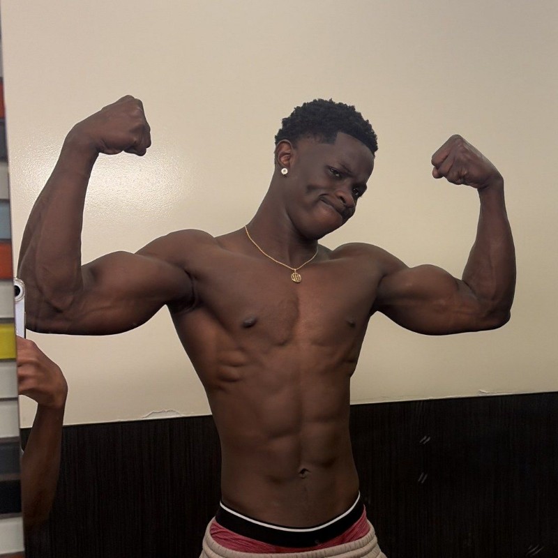 𝕲𝖚𝖈𝖈𝖎🇺🇸 𝖒𝖆𝖓🇸🇳 (@gucciman0101) | Snapchat Stories, Spotlight & Lenses