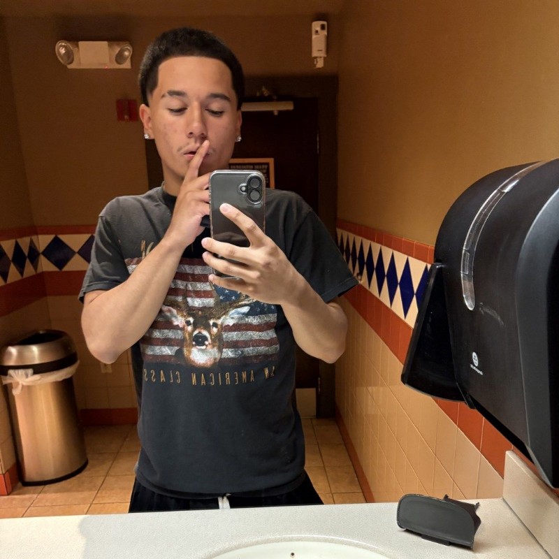 Serg (@guiltscars) | Snapchat Stories, Spotlight & Lenses