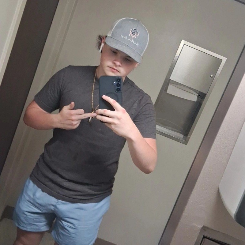 Gunner Rogers (@gunner_rogers) | Snapchat Stories, Spotlight & Lenses