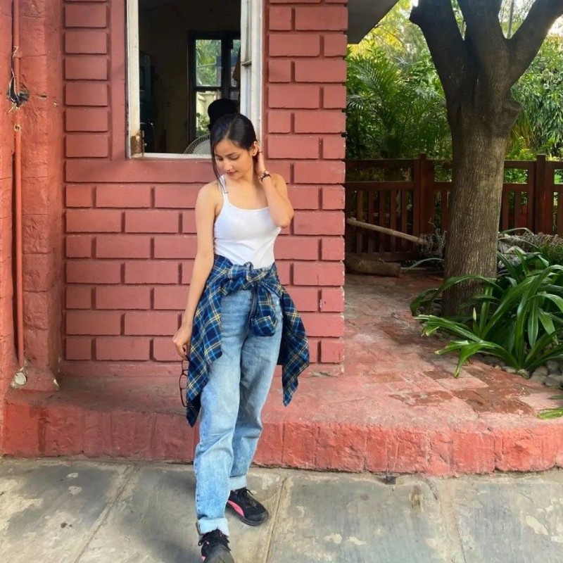 Gurusha Kardam (@guru_sparrow) | Snapchat Stories, Spotlight & Lenses