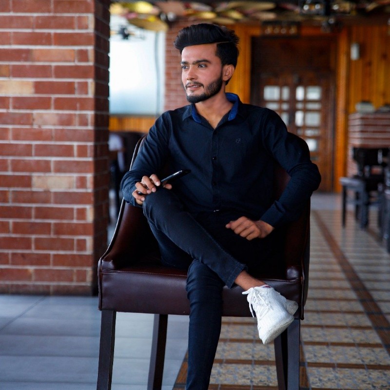 Hamza Shoukat (@h_shoukat8202) | Snapchat Stories, Spotlight & Lenses