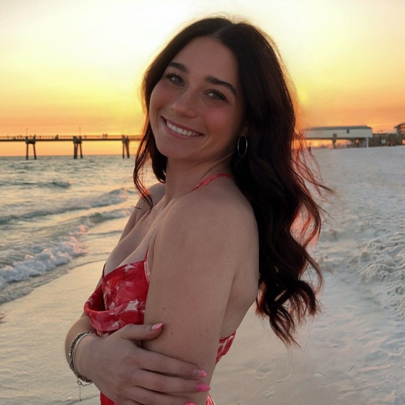 Hailey Jade (@haileycraig23) | Snapchat Stories, Spotlight & Lenses