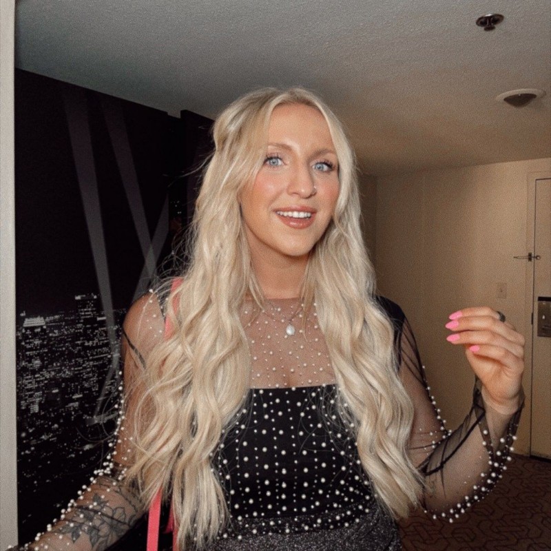 Hailey Marie (@haileylutz) | Snapchat Stories, Spotlight & Lenses