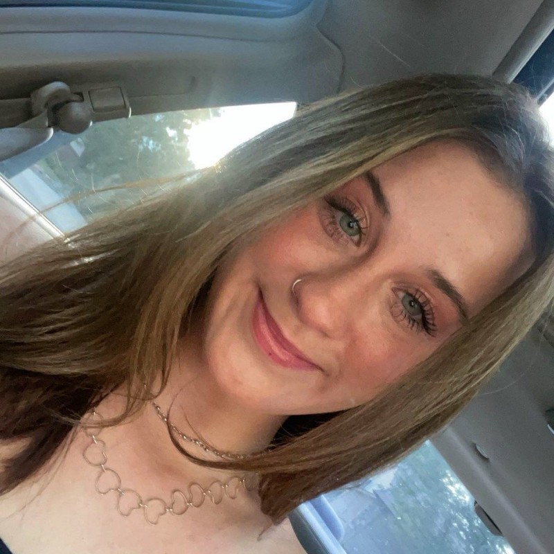 haley lee (@haleyllee) | Snapchat Stories, Spotlight & Lenses