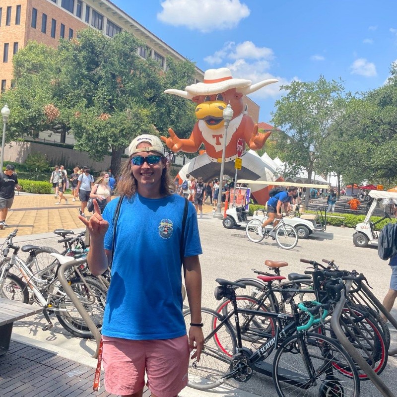 Austin Luchak (@halfchak21) | Snapchat Stories, Spotlight & Lenses