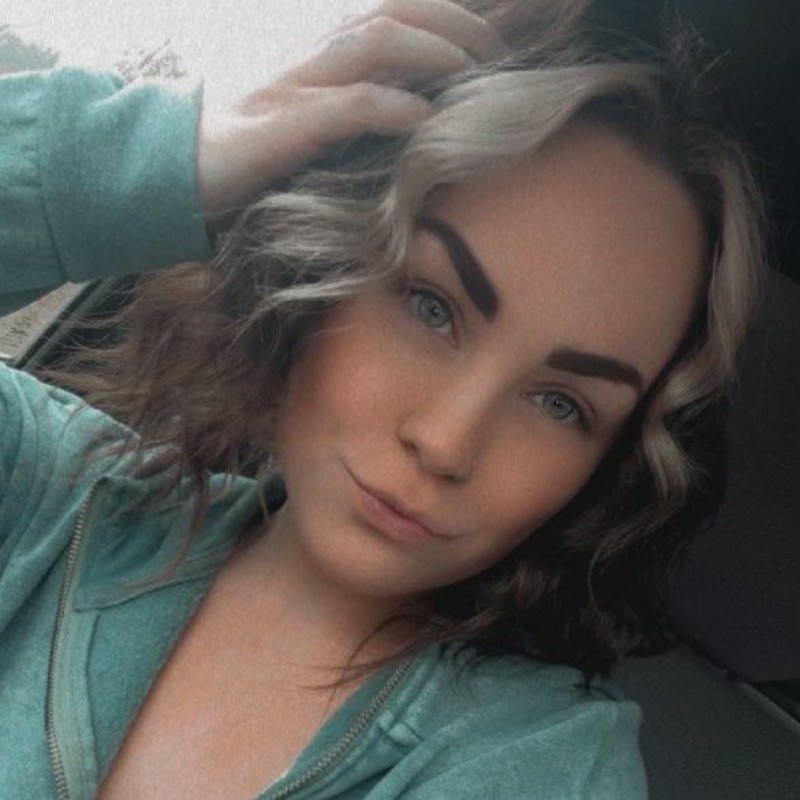 Hallie Jaydee (@hallie_jaydeee) | Snapchat Stories, Spotlight & Lenses