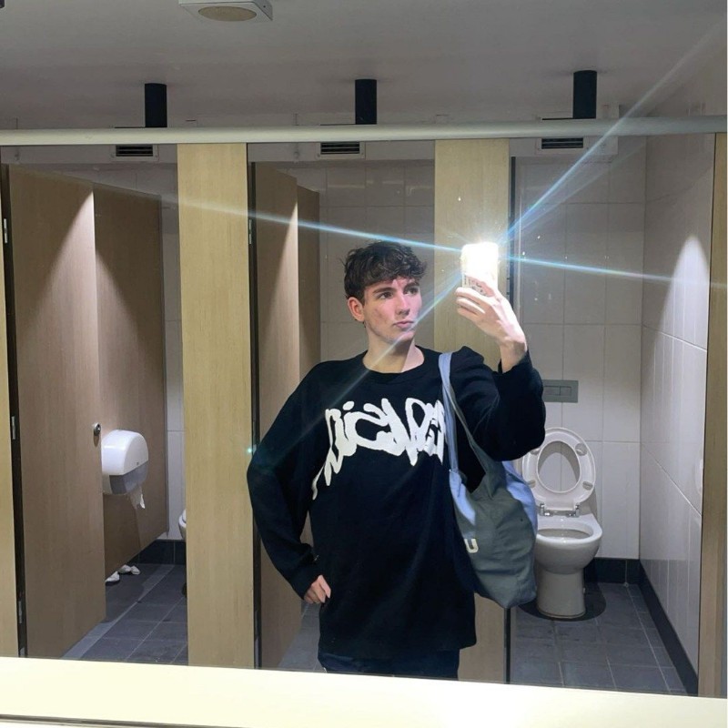 Hamish (@hamish.bottrell) | Snapchat Stories, Spotlight & Lenses