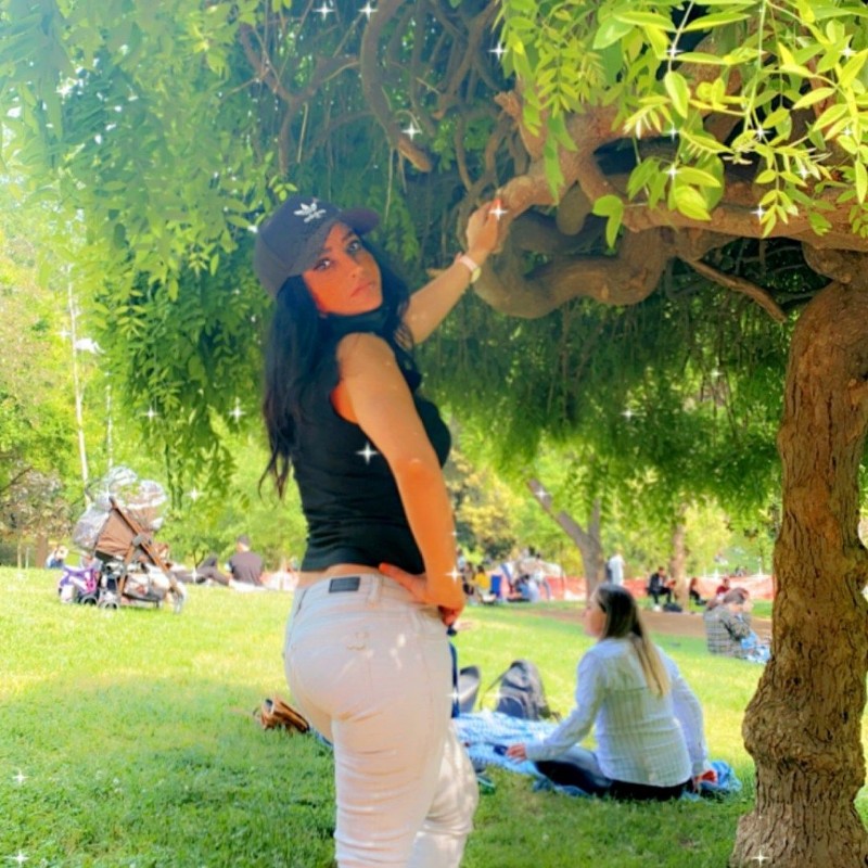 Hanady (@hanady_ghozlan) | Snapchat Stories, Spotlight & Lenses