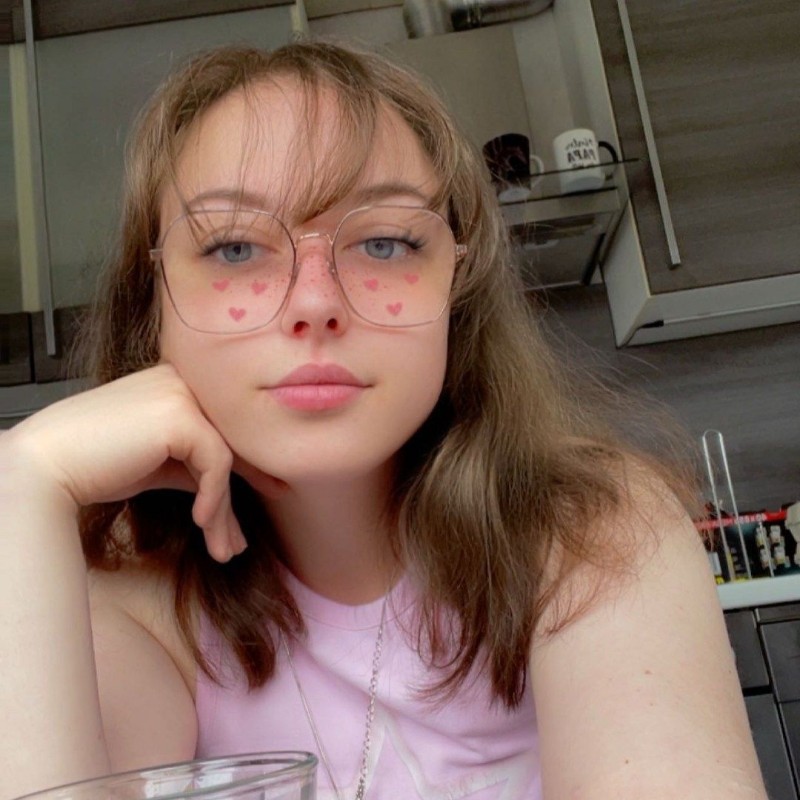 Hanna (@hanna_mrxx) | Snapchat Stories, Spotlight & Lenses