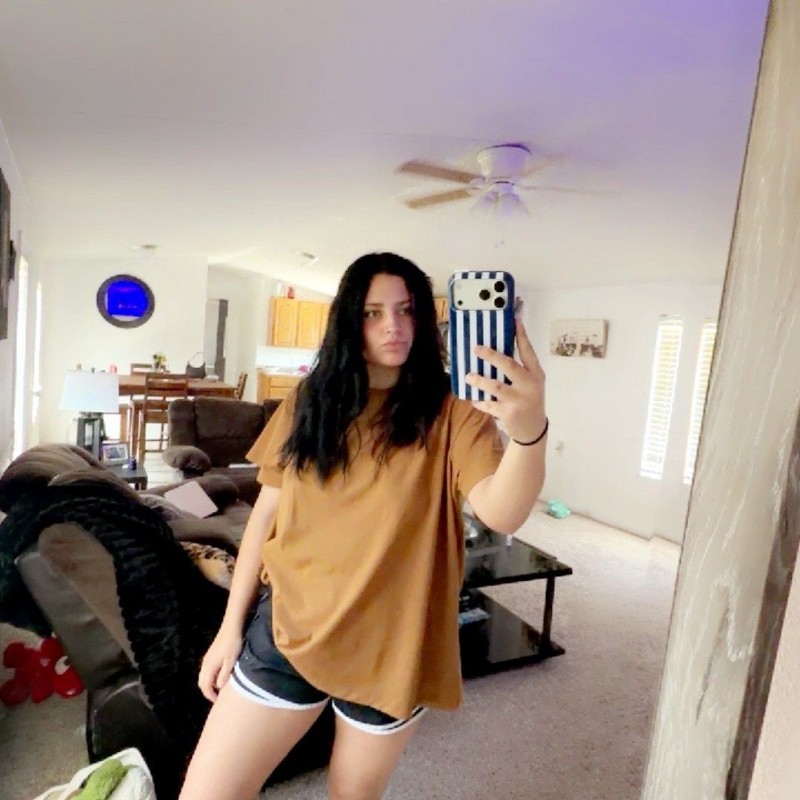 hannah (@hannahhvazquez) | Snapchat Stories, Spotlight & Lenses