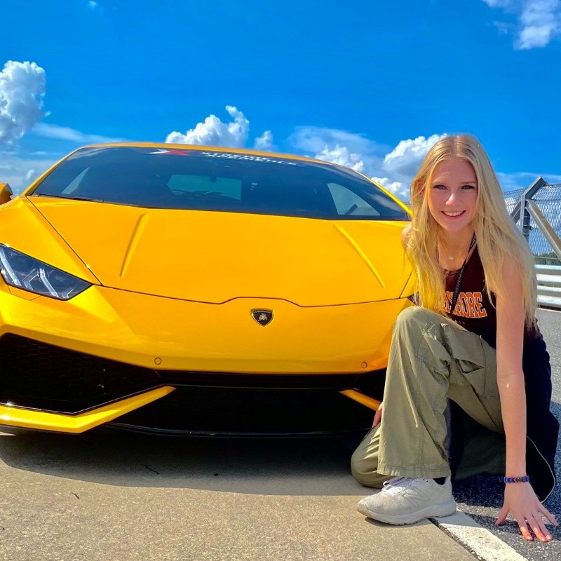 ⚡️Hannah Lamborghini⚡️ (@hannahlinebaugh) | Snapchat Stories, Spotlight ...