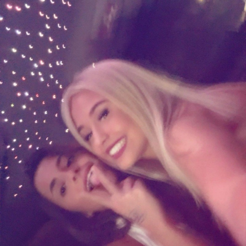 hannah jones (@hannahloll33) | Snapchat Stories, Spotlight & Lenses