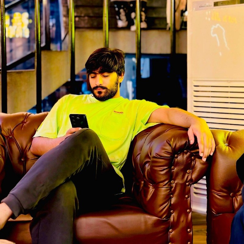 Hari 😎 🏼 (@harimughal22) | Snapchat Stories, Spotlight & Lenses