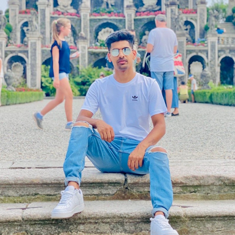 Harjit Bains(@harjitbains98) | เรื่องราว Snapchat ตลอดจน Spotlight และเลนส์